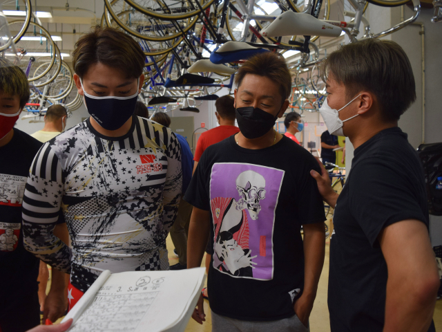 【火の国杯争奪戦】中本匠栄と瓜生崇智が3番手を譲り合う 競輪ニュース Netkeirin（ネットケイリン）