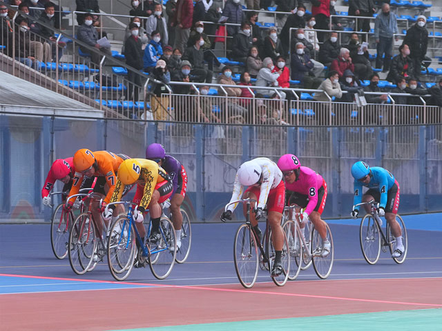 【全日本選抜競輪結果】古性優作が番手から差して連覇に王手 中近ライン上位独占準決勝12r 競輪ニュース Netkeirin