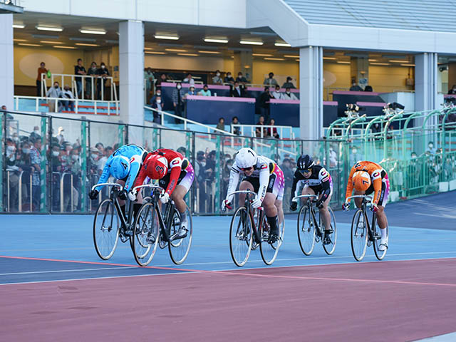 【ガールズケイリンコレクション2023結果】久米詩が捲り合戦を制し特別初優勝平塚ステージ 競輪ニュース Netkeirin（ネットケイリン）
